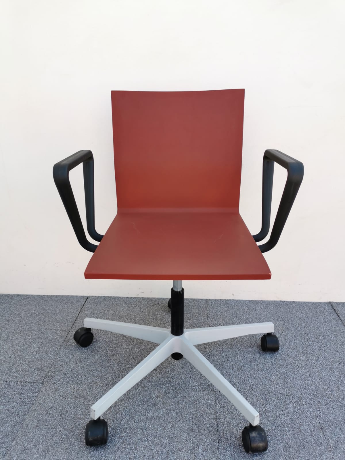 SIÈGE FAUTEUIL VITRA 04 MAARTEN VAN SEVEREN - Source Annonces